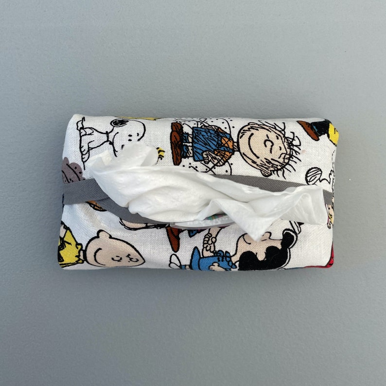 Custom Snoopy/peanuts Themed Tissue Holder - Etsy