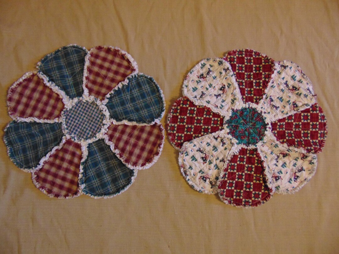 Choice of a Primitive Christmas Rag Quilt 16 Candle Mats Centerpieces ...