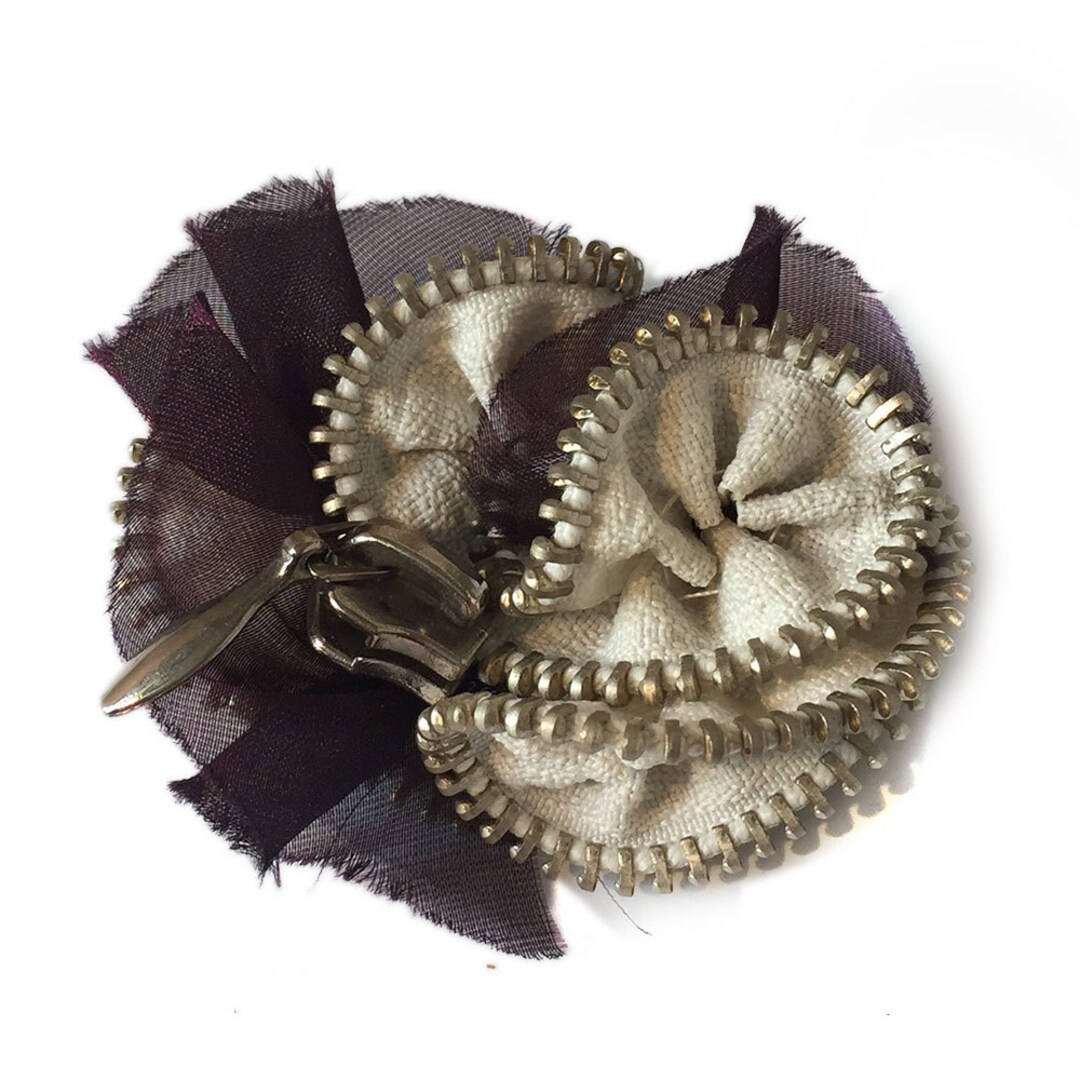 White Handmade Flower Brooche With Vintage Metal Zipper, Leather and Silk Organza - Etsy