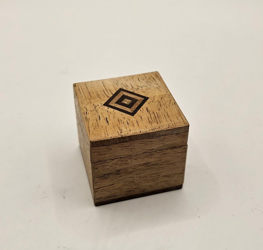 Tiny Wooden Box With Hinged Lid/inlay Design - Etsy
