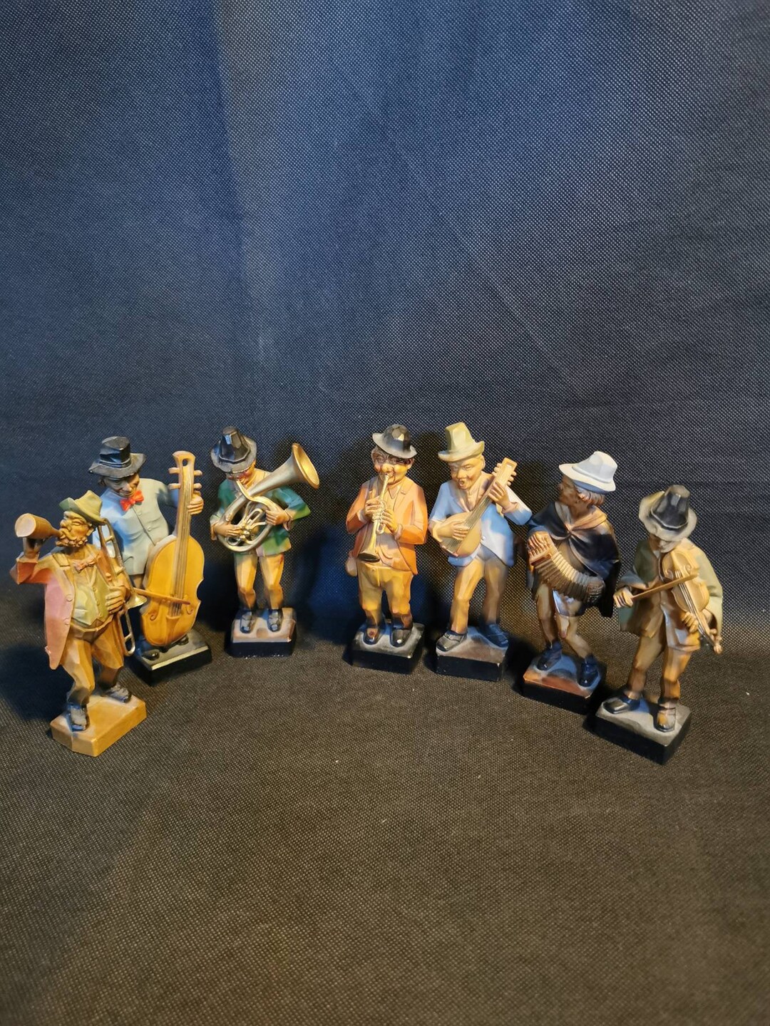 7 Figures With Instruments Orchestra Wind Concert Wind Instruments ...