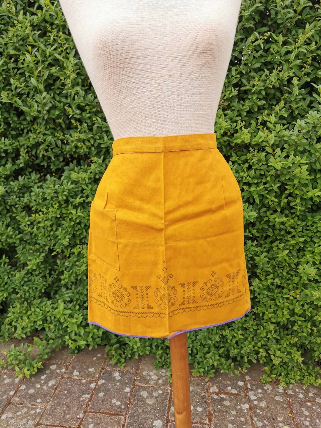 Apron for Embroidery Pre-drawn Apron DIY Vintage Magical 60s Cooking ...