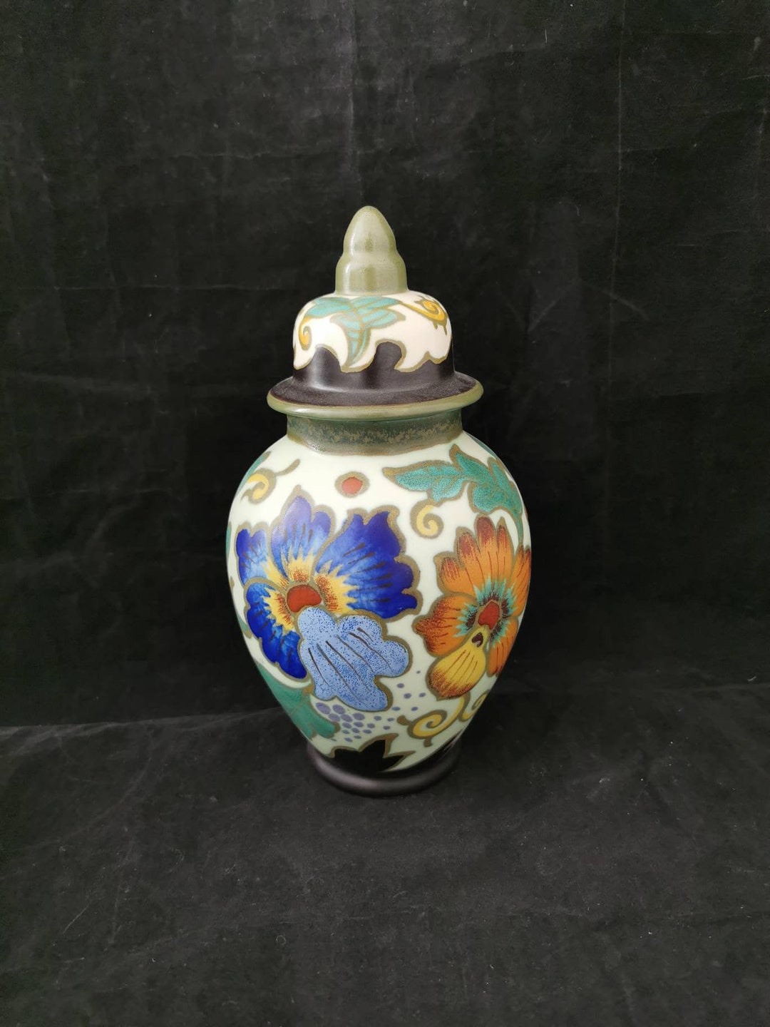 Super hermoso jarrón con tapa vintage jarrón ceremonial jarrón antiguo ...