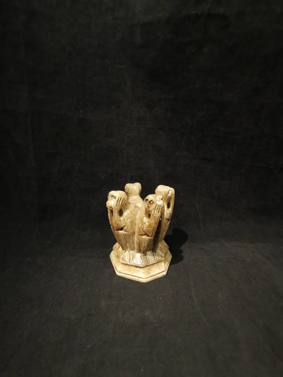 Figur 4 Affen der Weisheit Nichts sehen Nichts hören Nichts sagen Stein ...