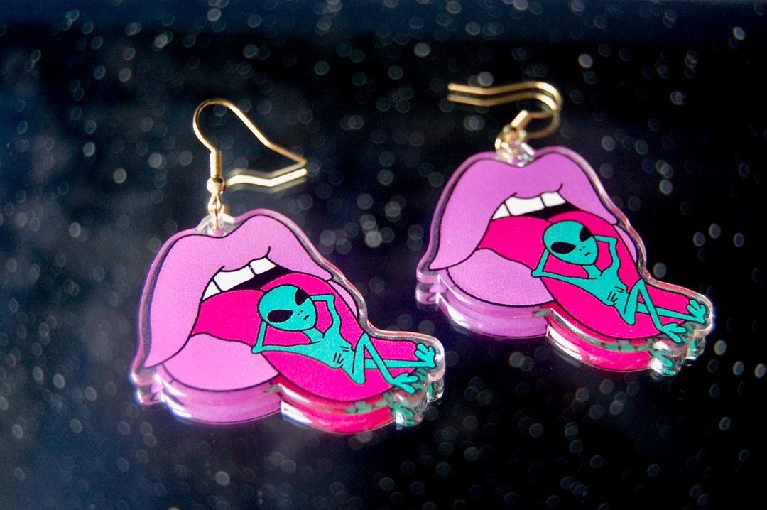 Alien Tongue Earrings, Alien Relaxing on Tongue Dangly Jewelry ...