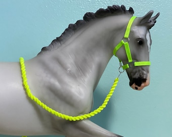 Breyer Traditional 1:9 Scale Model Horse Tack Rope Halter Braided ...