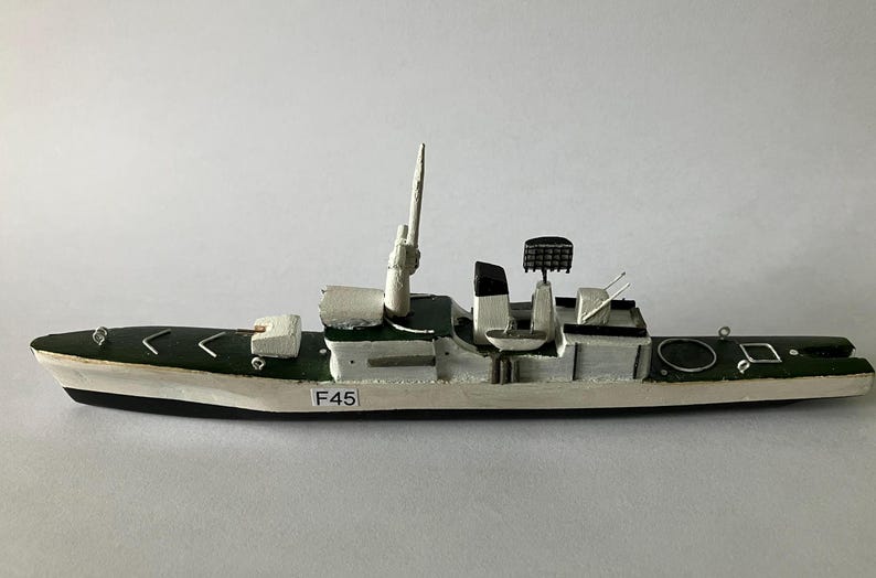 Ship Model. Leander Class Frigate HMS Minerva F45. Memorabilia. - Etsy
