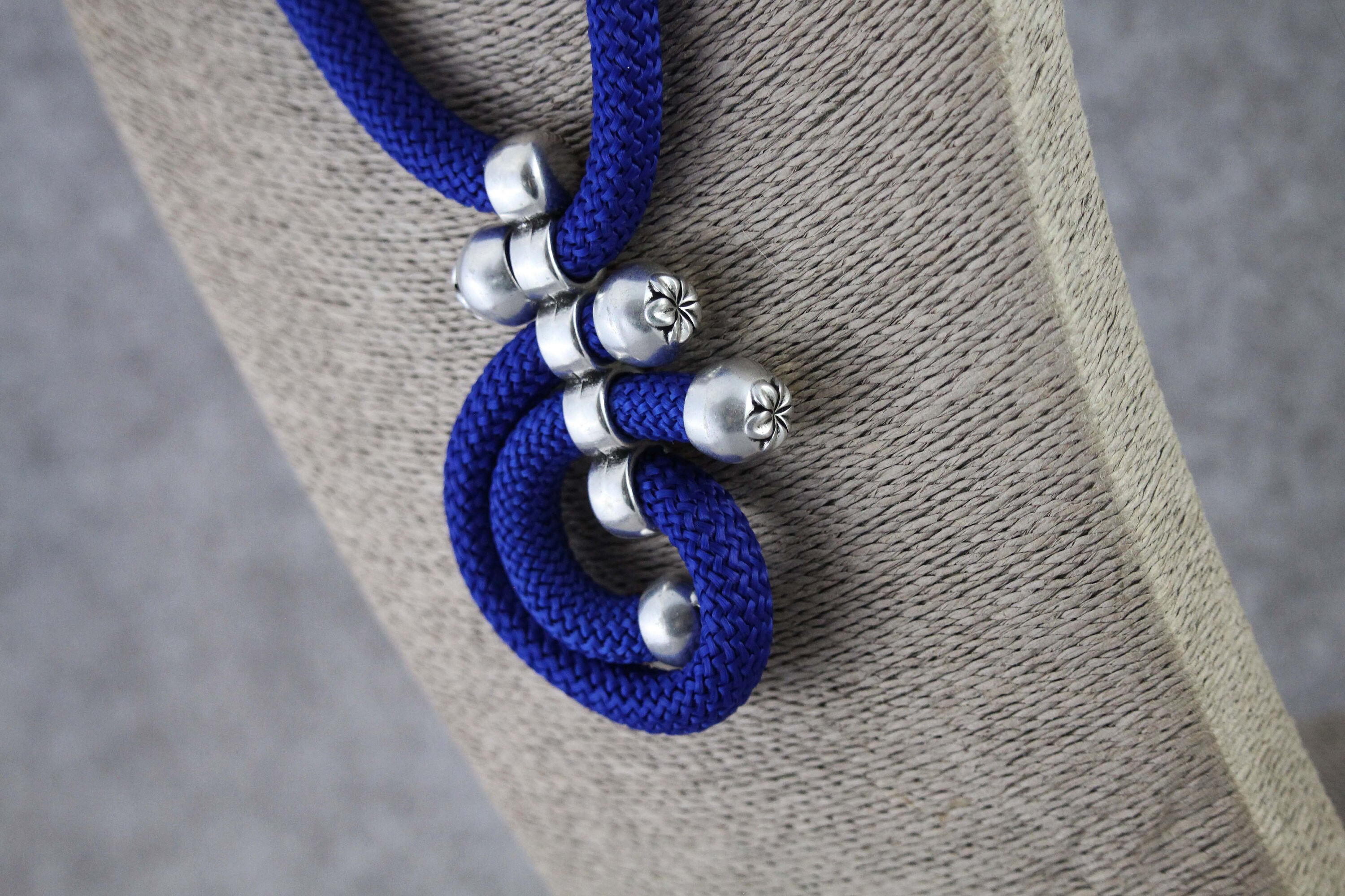 Climbing Rope Swirl Necklace - Etsy