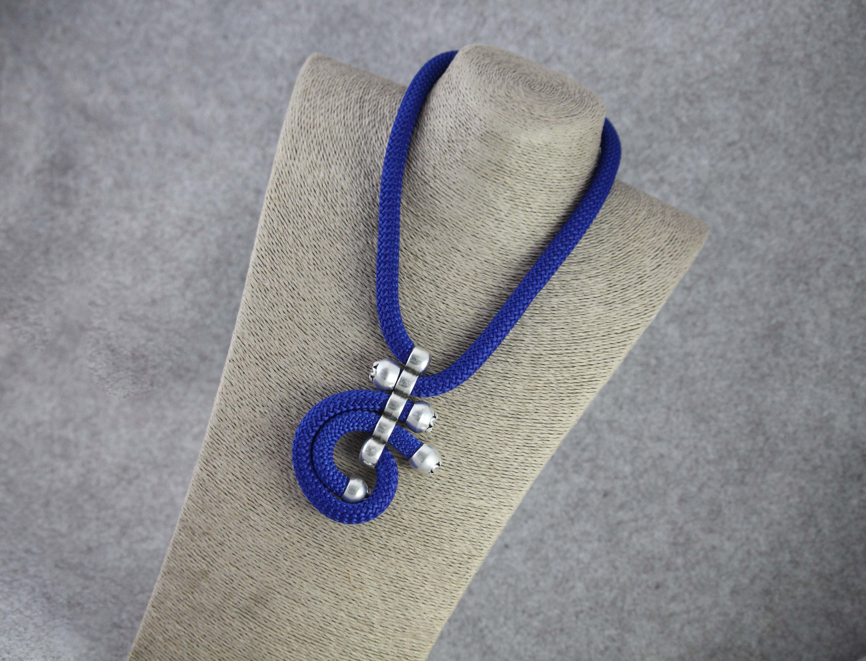 Climbing Rope Swirl Necklace - Etsy