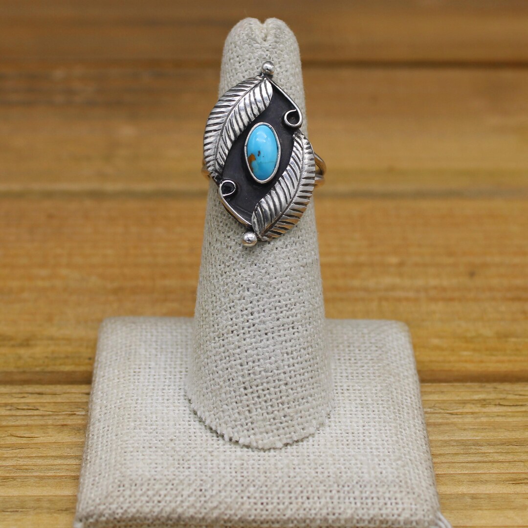 Vintage Sterling Silver Oval-shaped Turquoise With Leaf Design Ring ...
