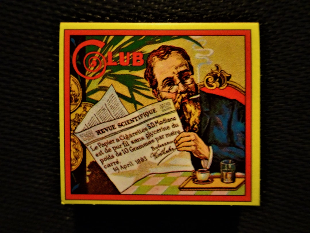 CLUB French Square Rolling Papers 1 1/4 Gummed Version 1 Pk Extremely ...