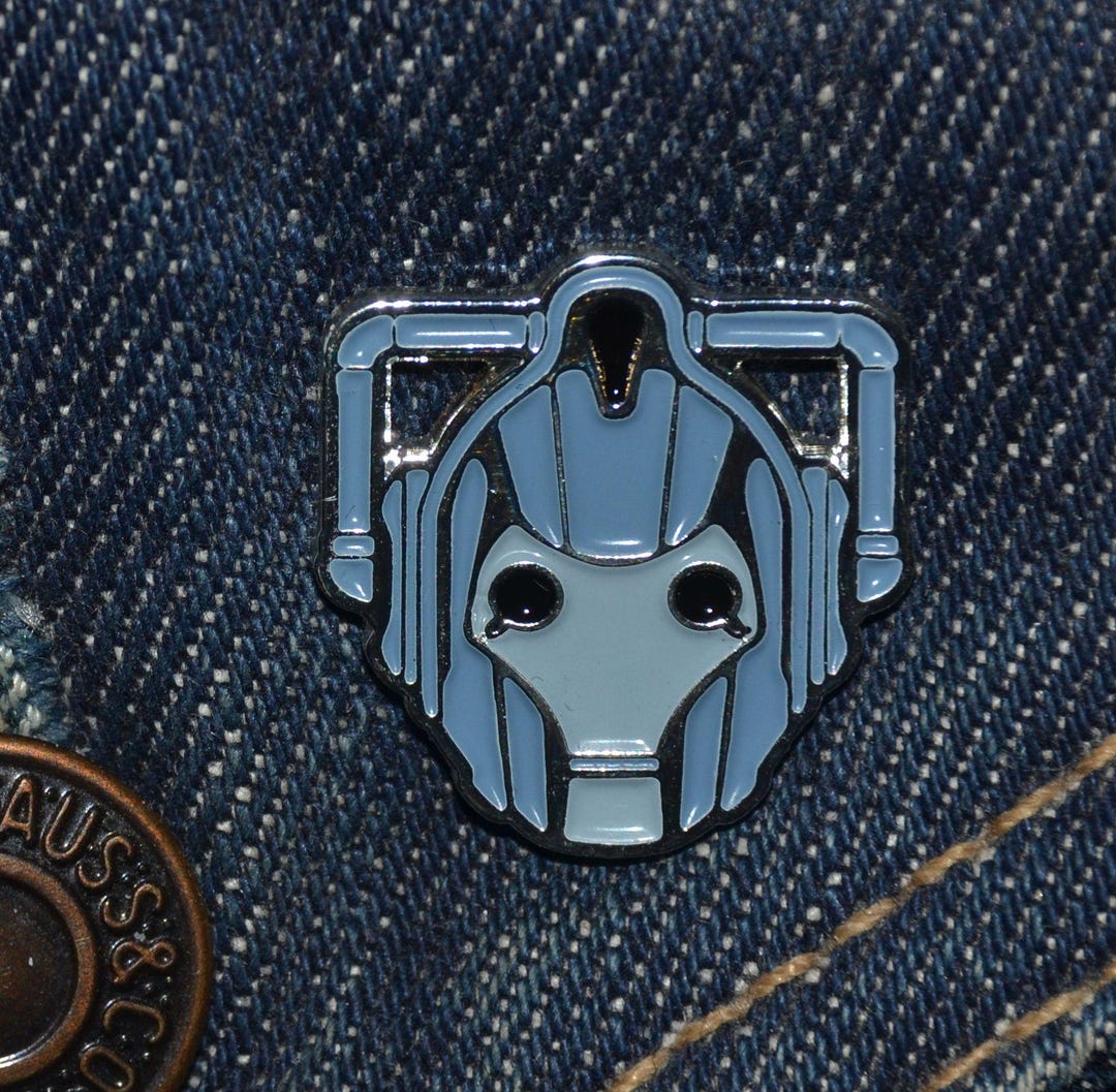 Cyberman Pin *new Design* (max.dim 22mm) DR WHO , Tardis, Police Box ...