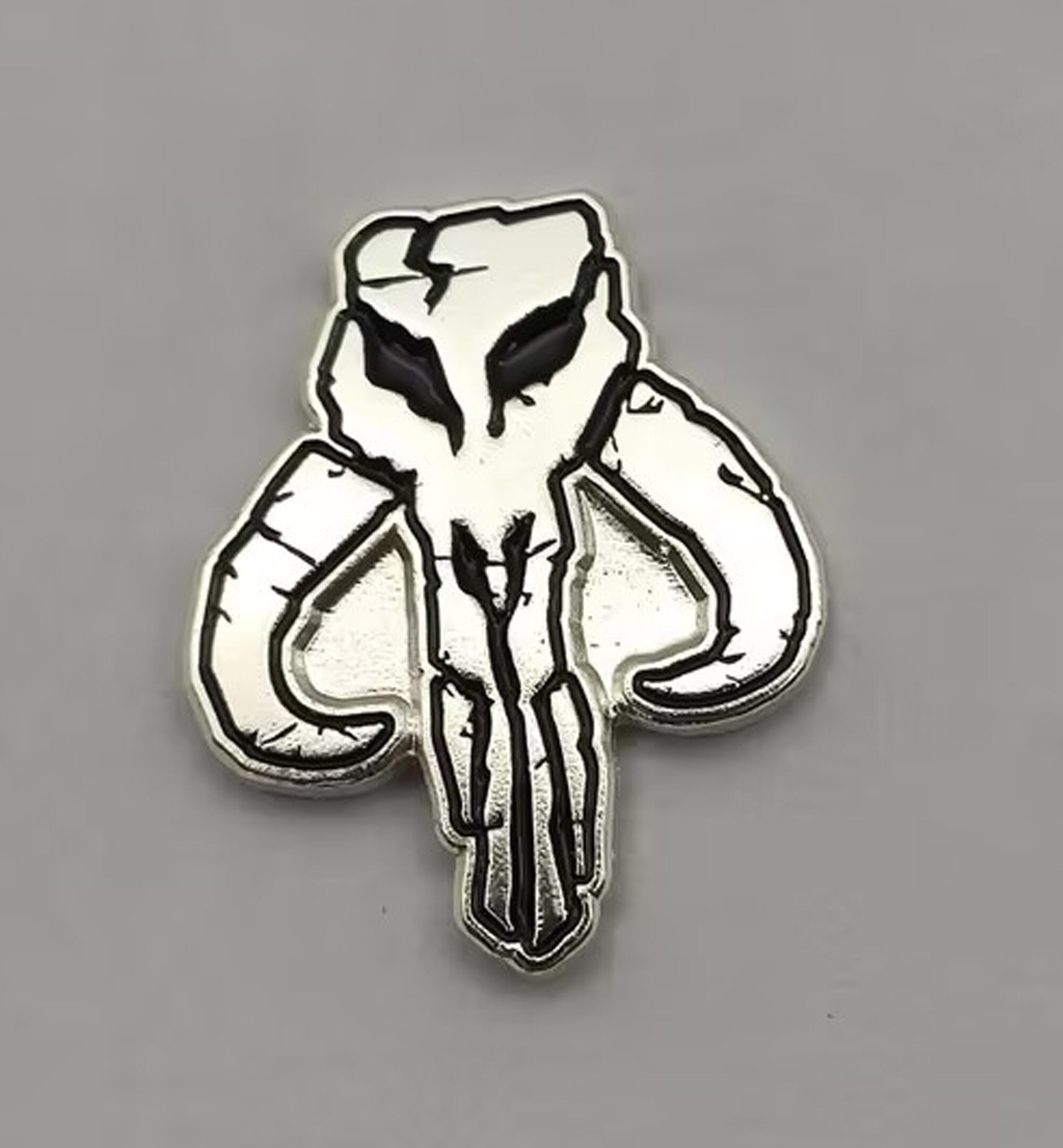 Mandalorian Mythosaur Skull Shape Pin *new Design* (diameter 22mm ...