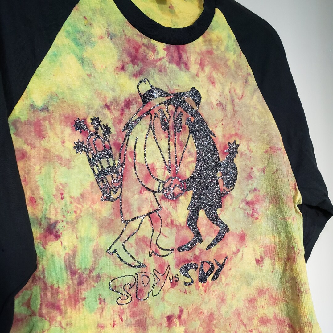 Spy Vs. Spy Tie Dye Raglan Tshirt. Size Men's Large. NEW. - Etsy