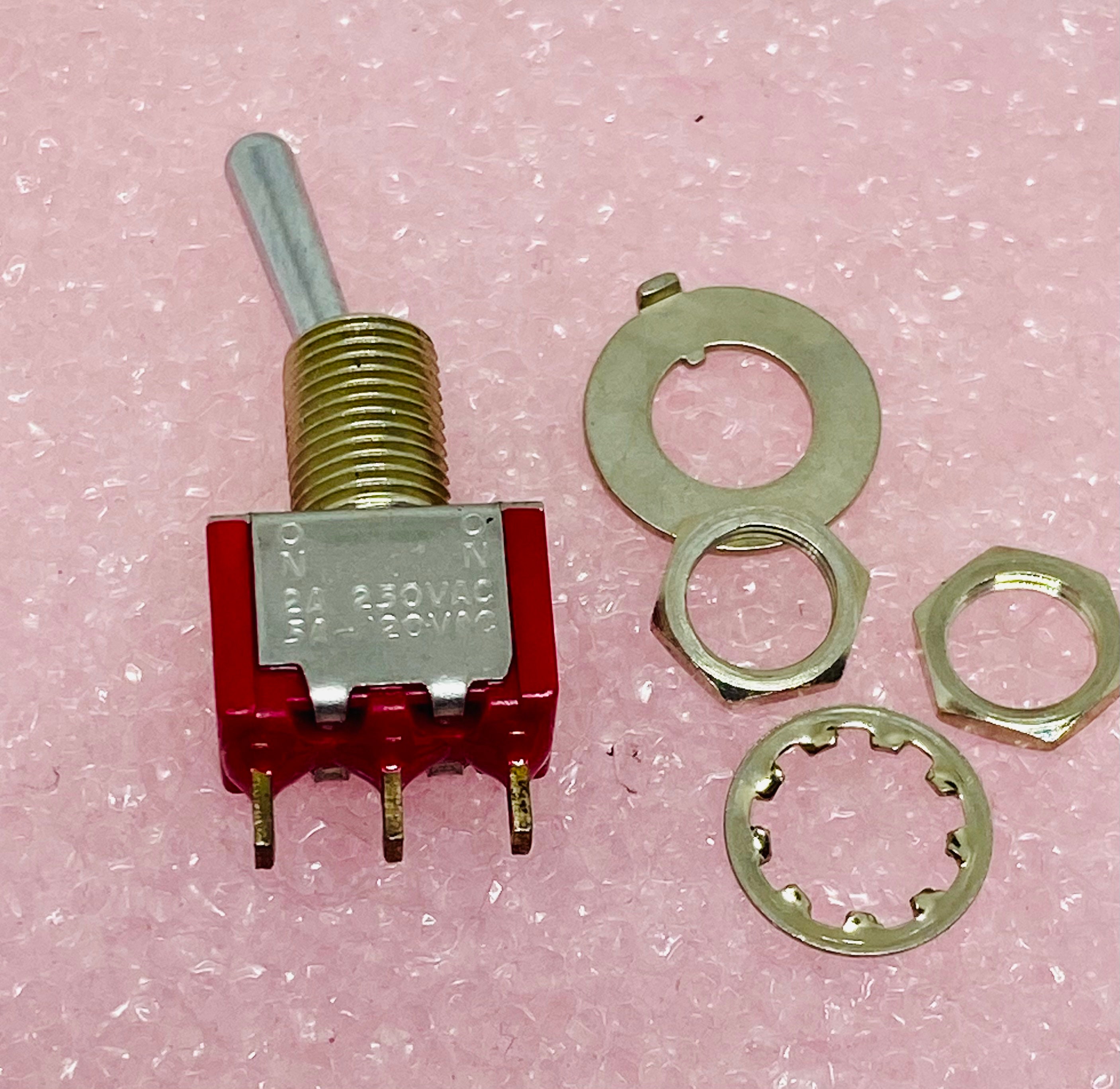 Lot of 50 C&K Switch 7108SYZQE Toggle Switches Onon SPDT 5A 125VAC ...
