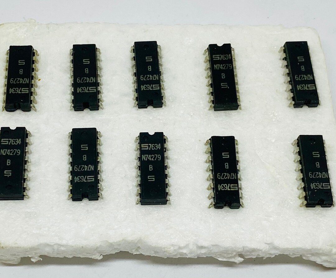 RARE Lot of 10 Signetics N74279B IC Integrated Circuits 1976 Date Code ...