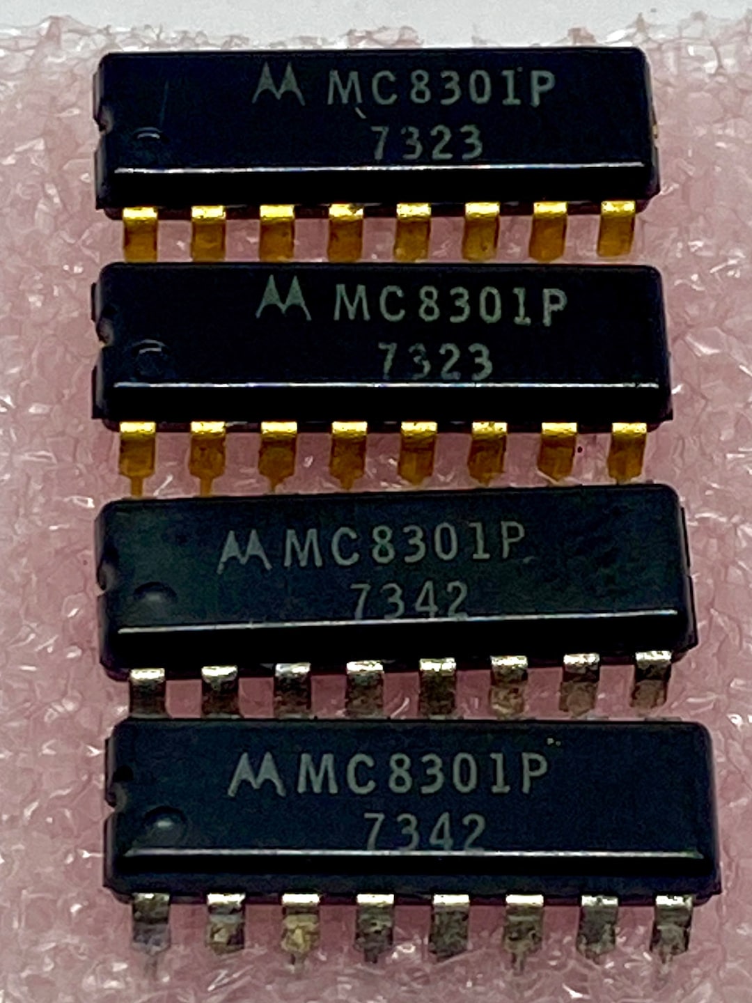 4 Ps Motorola MC8301P Integrated Circuit 1973 Date Code Vintage DIP ...