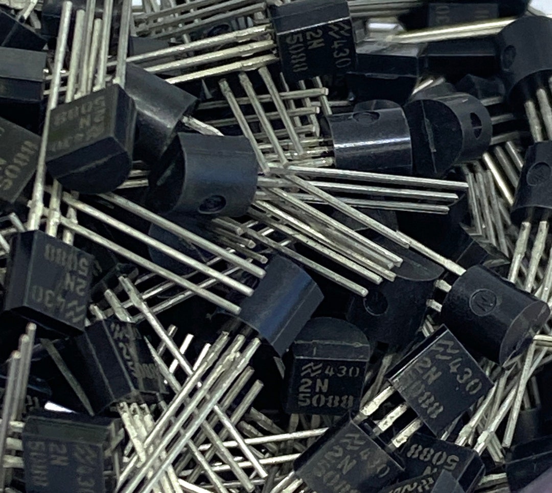 Lot of 100 National Semiconductor 2N5088 BJT NPN Transistors 1993 Date ...
