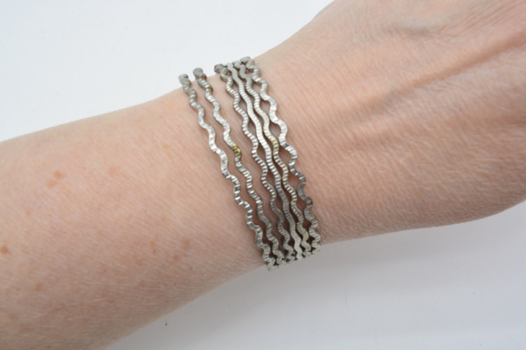 Set of 6 Silver Plated Zig Zag Bangles - Etsy