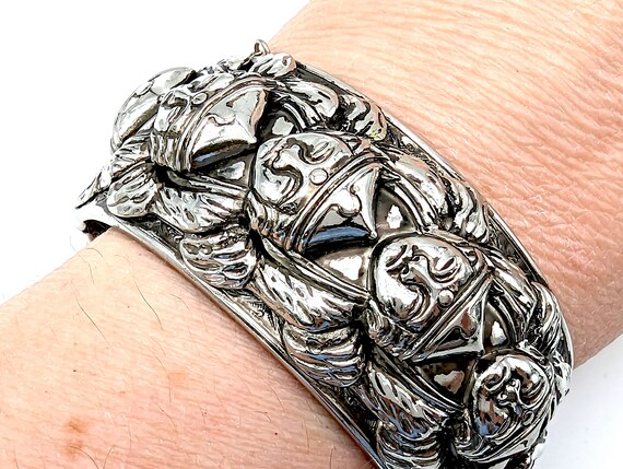 Vargas Silver Repousse Asian Warrior Hinged Bangle Br… - Gem
