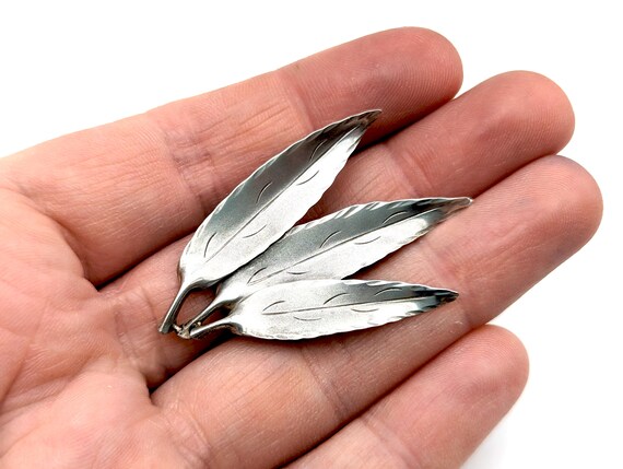 Rare Vintage NYE Sterling Silver Triple Etched Leaf B… - Gem