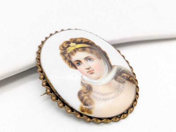 Antique Victorian Hand Painted Porcelain Cameo Brooch… - Gem