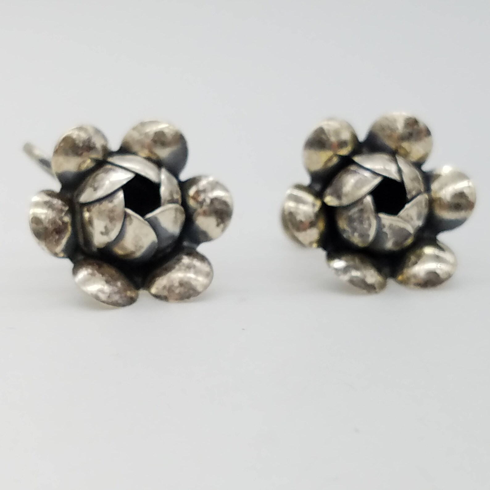 Vintage Sterling Silver Flower Screw Back Earrings - Etsy