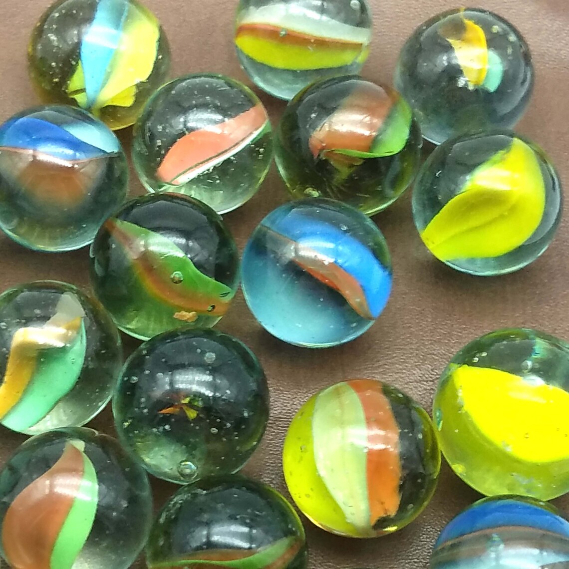 Lot of 25 1940's Cat's Eye Marbles Plus 1 Shooter | Etsy