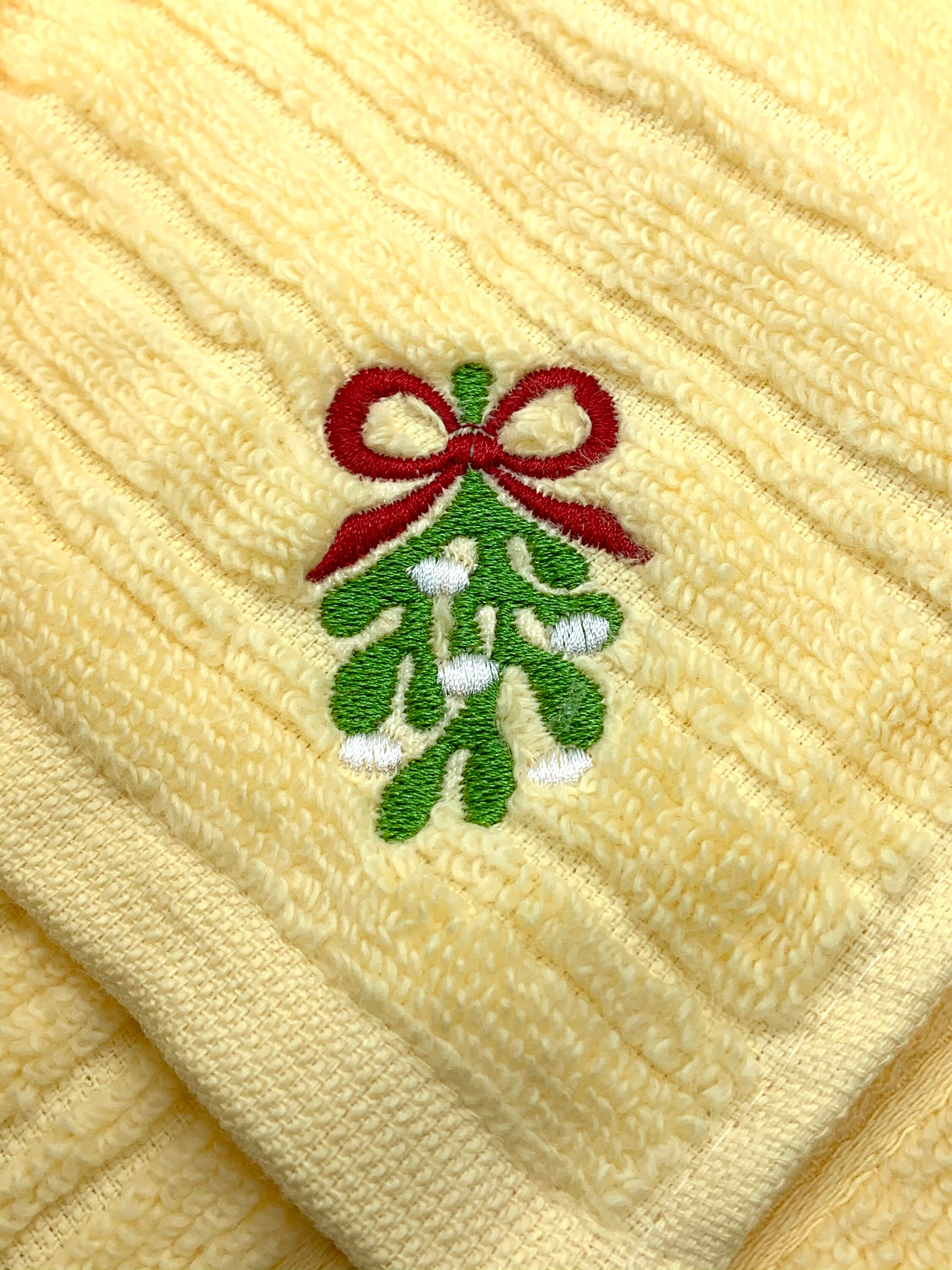 Mini Mistletoe Machine Embroidery Design 4 X4 Hoop 3 Sizes | Etsy