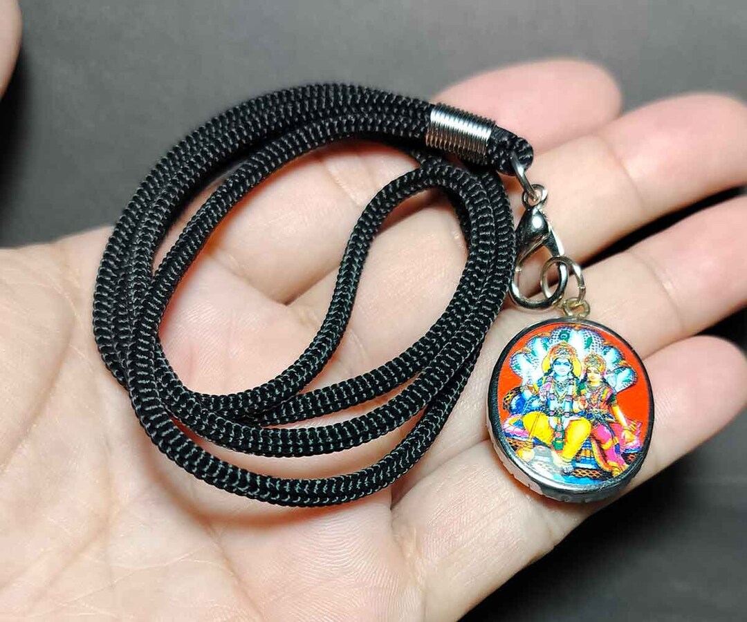 Hindu Pendant, Rope Necklace, Lord Vishnu, Maa Laxmi, Lakshmi, Hindu ...