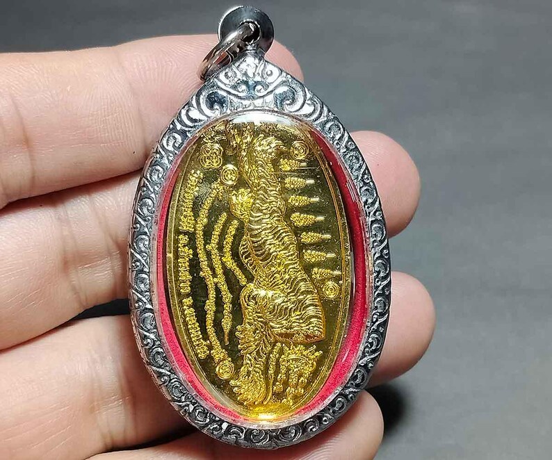 Thai Headless Tiger Amulet Coin Pendant, Luang Pho Chanae Chanthasaro ...