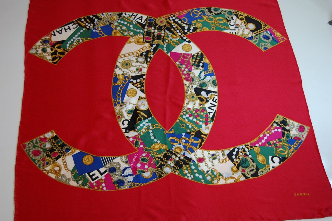 VTG CHANEL Signature CC Jewelry Classic Graphic Design Red Gold Blue ...
