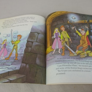 The Black Cauldron: Taran's Magic Sword 1985 Walt Disney Pictures ...