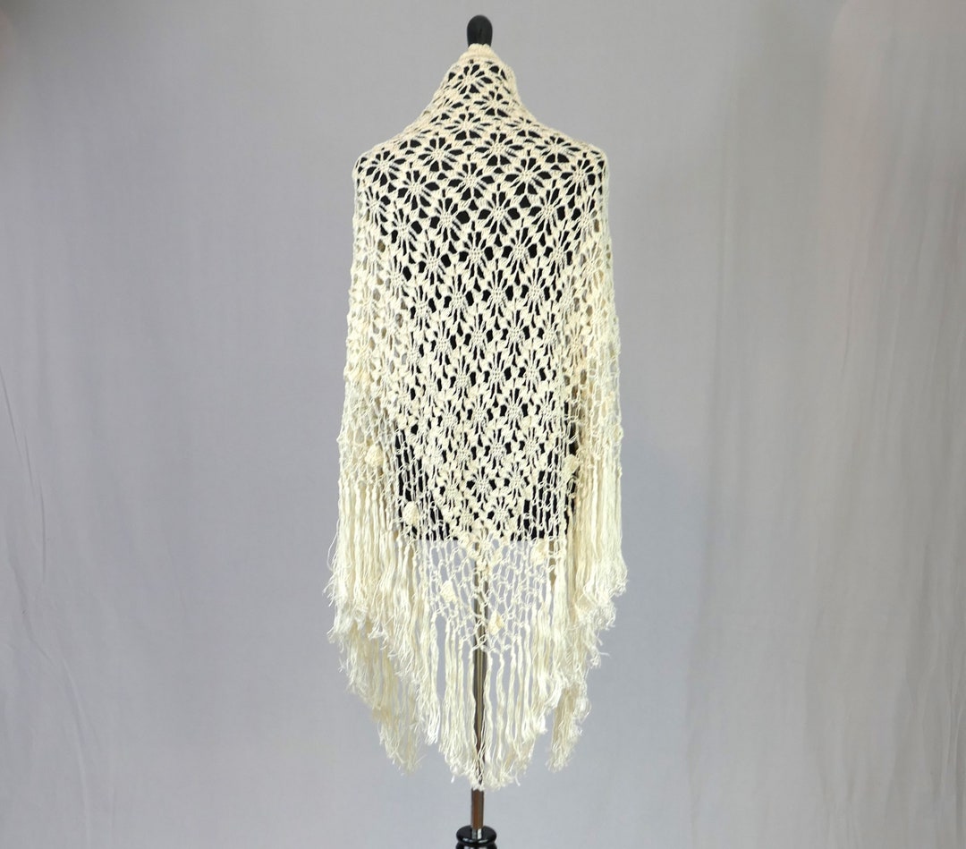 Vintage Granny Shawl Off-white, Light Beige W/ Sheen Rather Thick ...