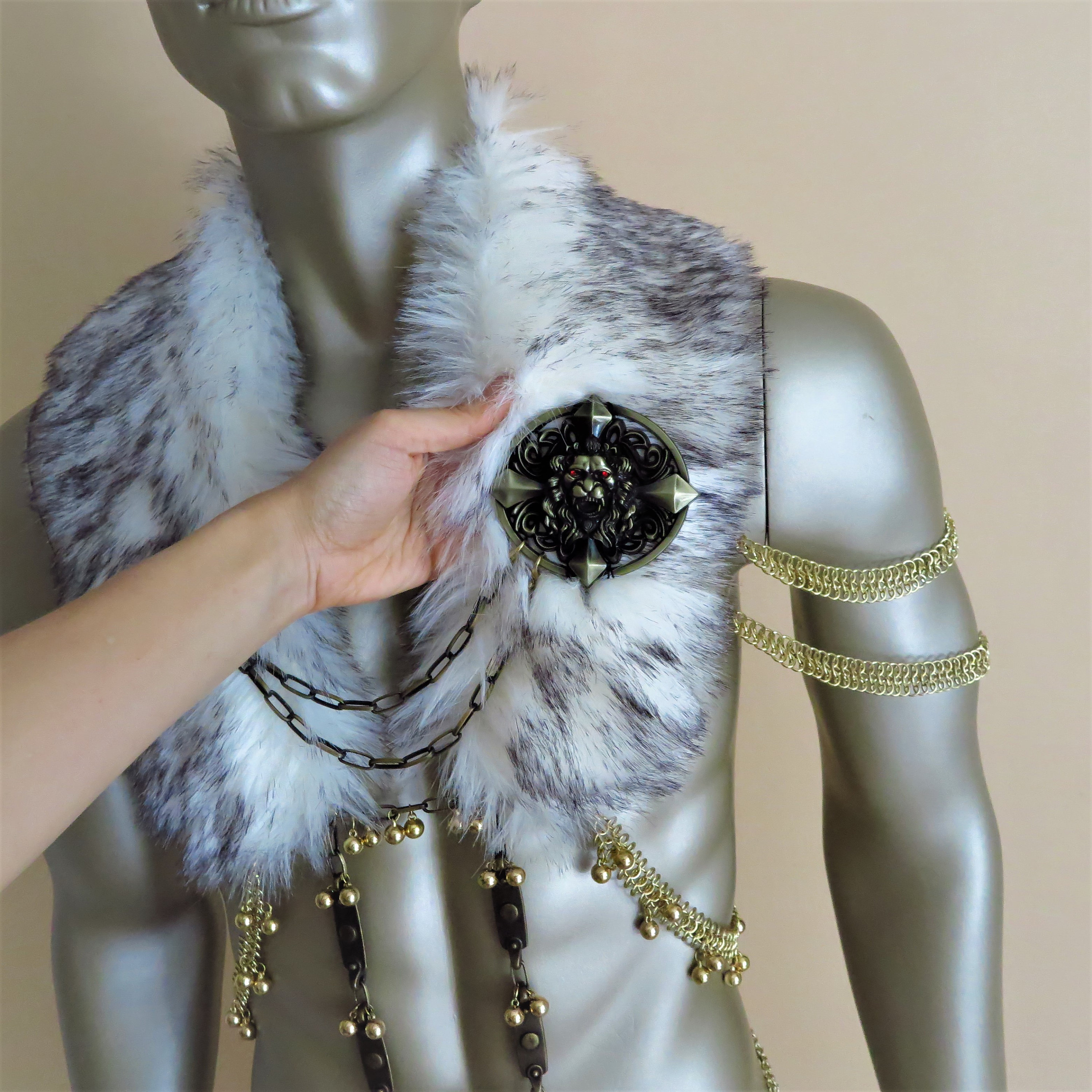 FUR Mantle/larp/viking Armor/barbarian Armor/viking Costume/barbarian ...