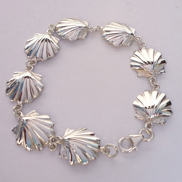 Silver Seashell Bracelet - Etsy