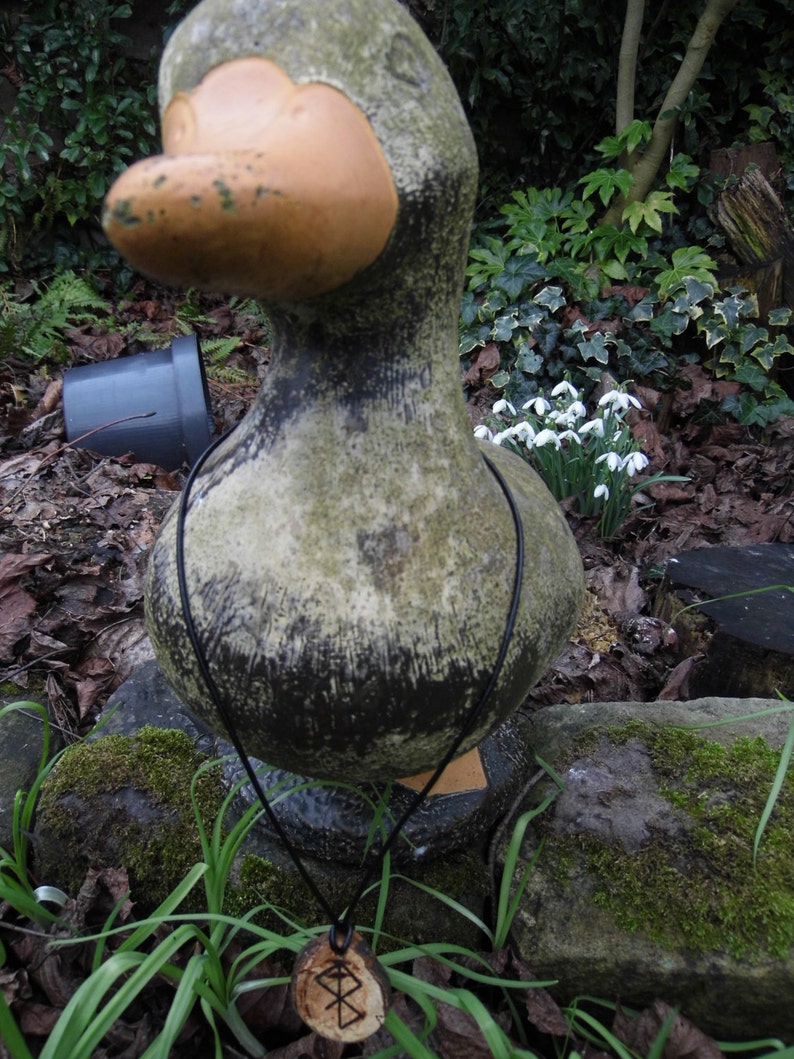 Nordic Peace Rune Necklace - Etsy