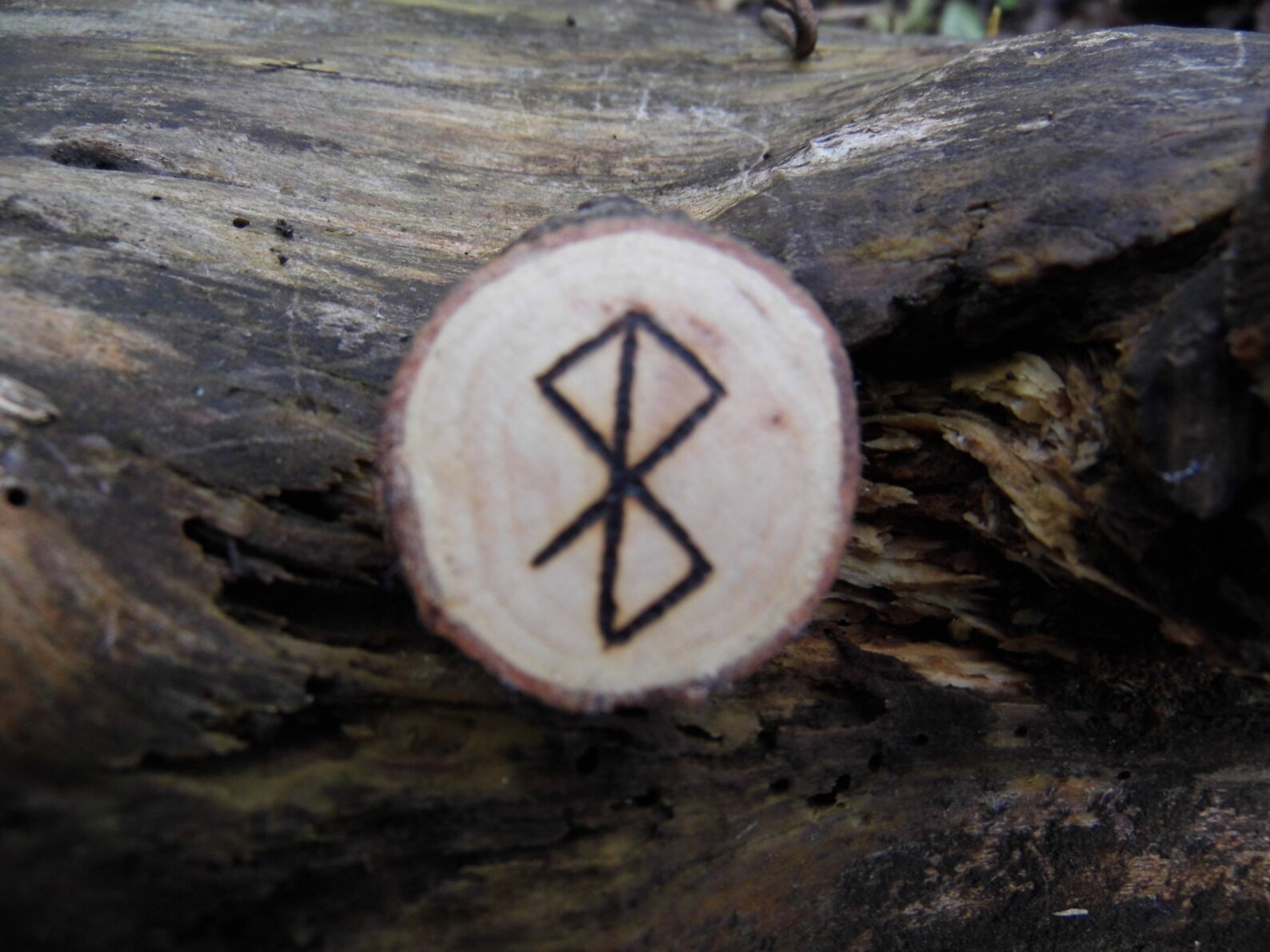 Nordic Healing Health and Peace Rune Set - Etsy