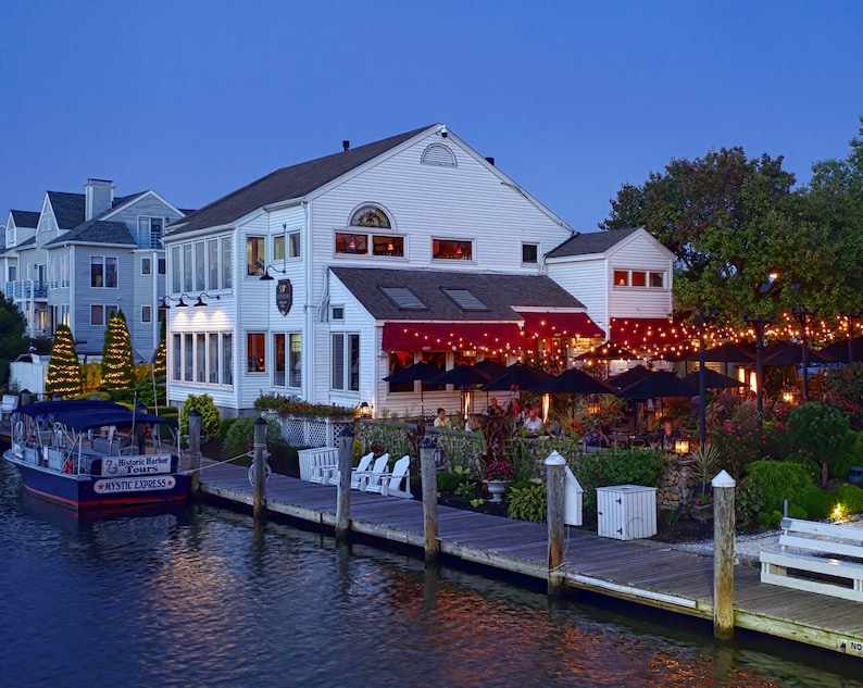 Evening at S and P Oyster Restaurant and Bar, Mystic, CT, Connecticut ...