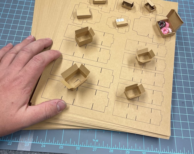 Printable Miniature Boxes: Clamshell & Small Rectangular Action Figure ...