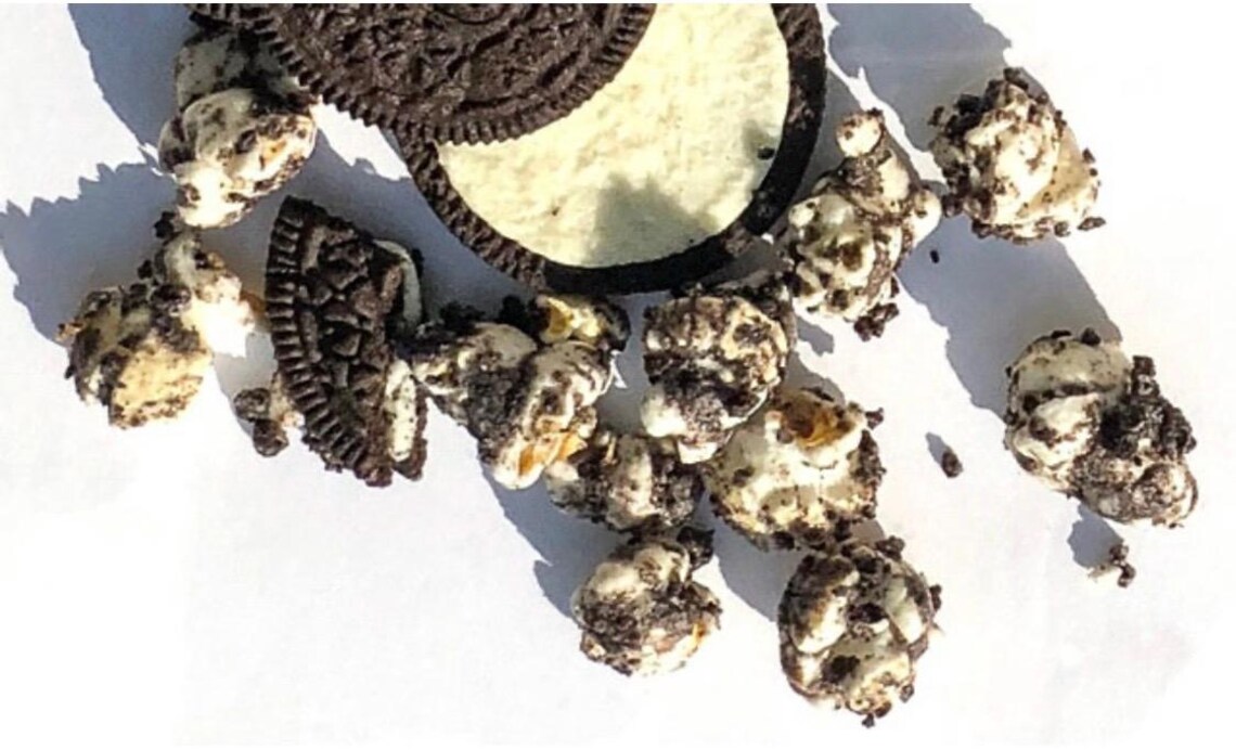 Cookies & Creme Gourmet Popcorn - Etsy
