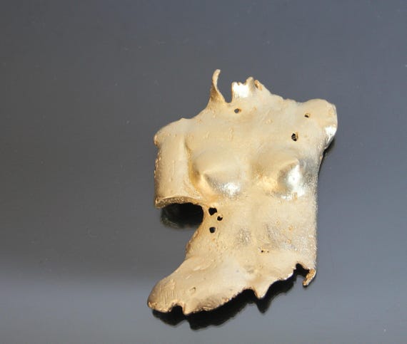 XL Vintage Gold Tone Cast Torso Brooch. Pucci Style. … - Gem