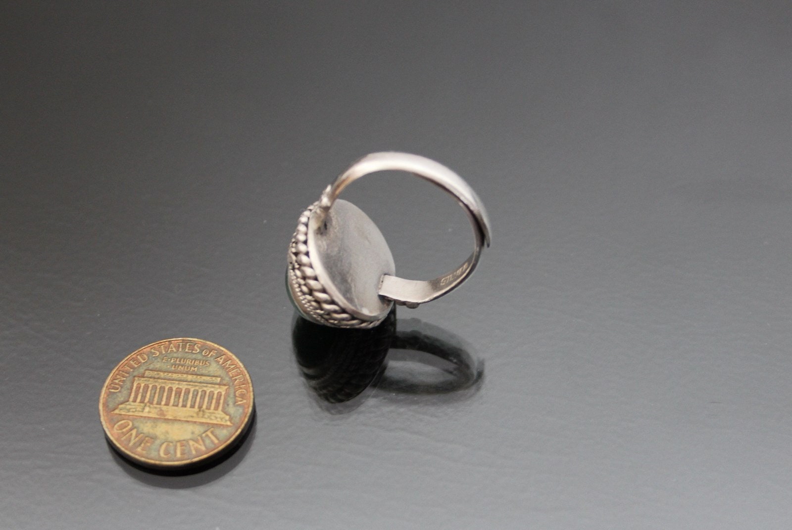 Chinese Export Poison Ring. Secret Compartment Locket. | Etsy