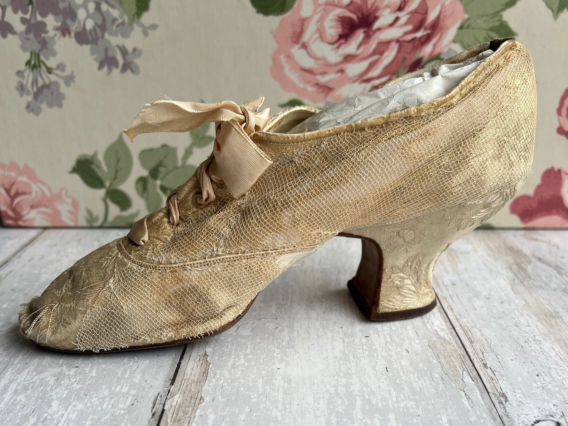 Antique Victorian Shoes, Cream Silk Brocade Louis Heels, Provenance ...