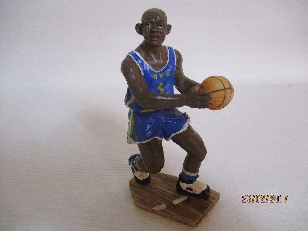 A Superb Vintage Figurine/statue of a Basketball Player/sportsman, Made ...