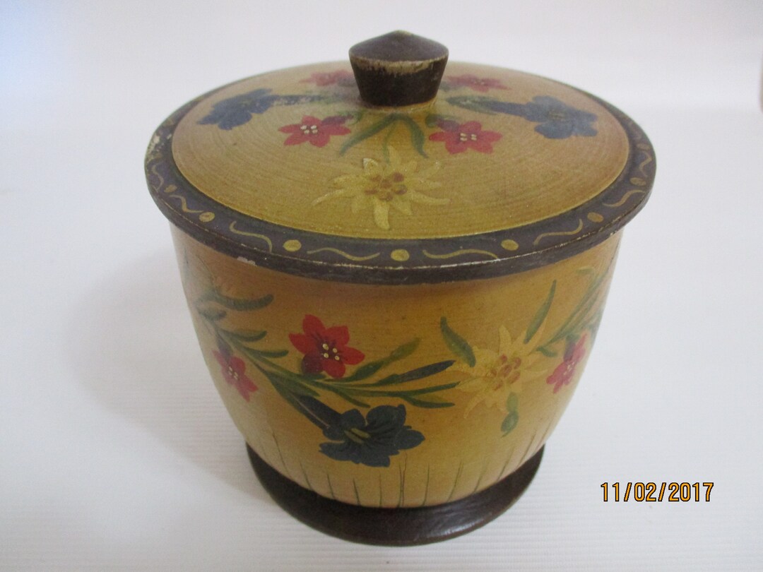 A Lovely Vintage German Hand-made and Hand-painted Woodenl Jewellery ...