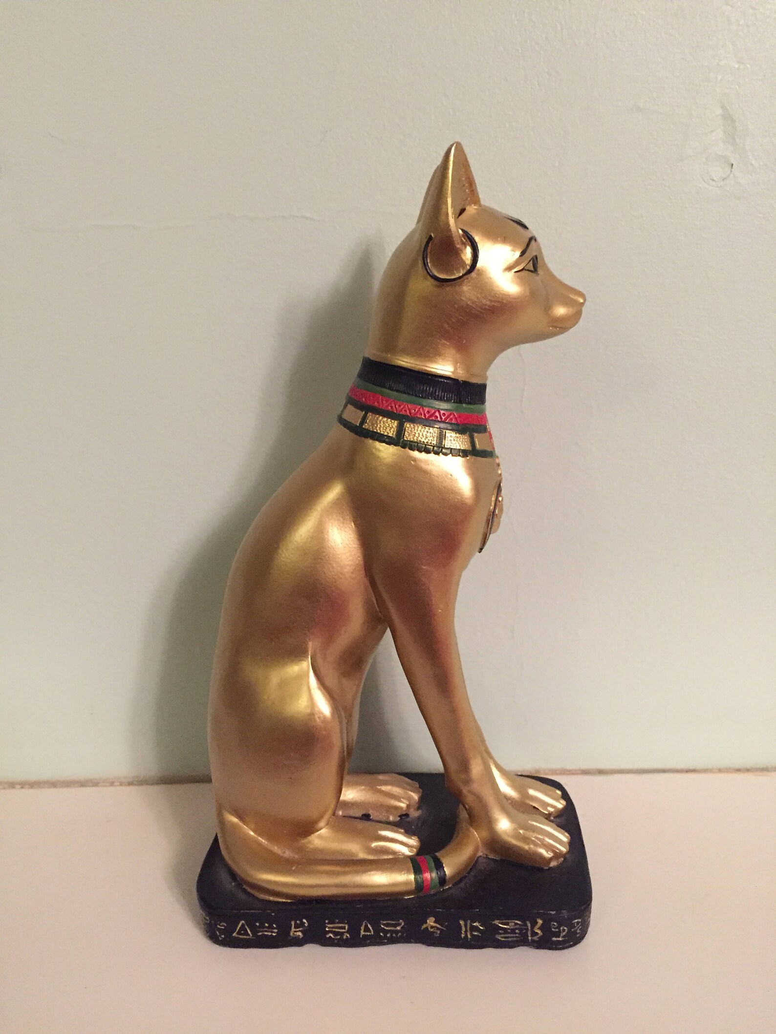 Una impresionante figura vintage de un perro egipcio pintada | Etsy