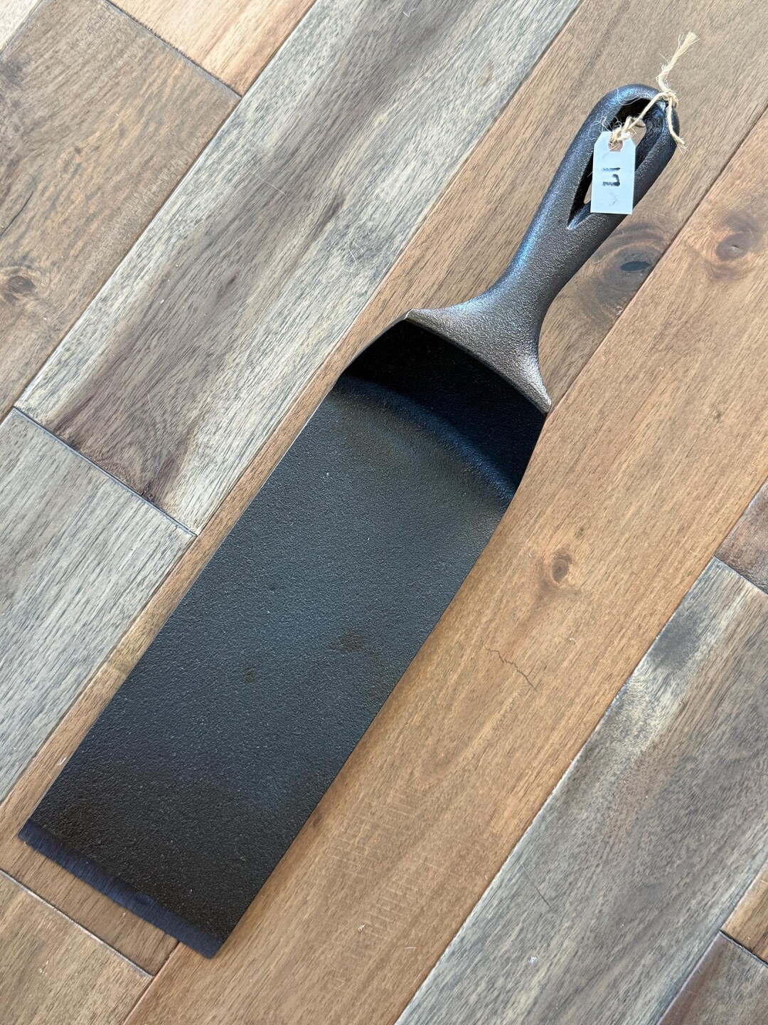Custom LODGE Cast Iron Spatula 15": Sharp Beveled Edge, Seasoned ...
