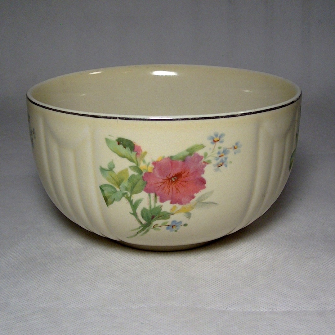 Halls Superior Kitchenware Bowl Pale Yellow Floral Rare Pattern Art ...