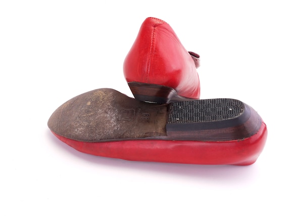 1980s Flat Red Pumps with White Leather Bow by Duo UK… - Gem